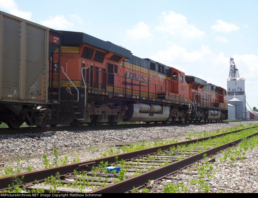 BNSF 5951